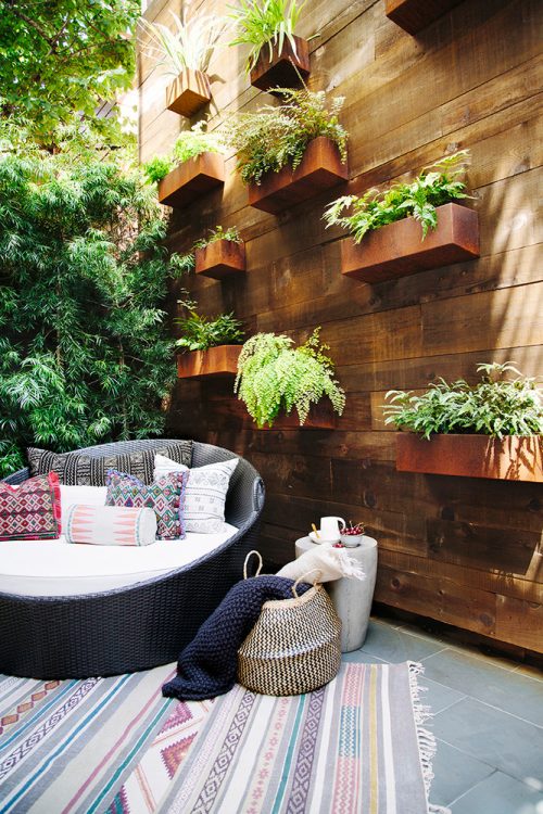 Backyard Bliss: 10 Outstanding Outdoor Inspirations